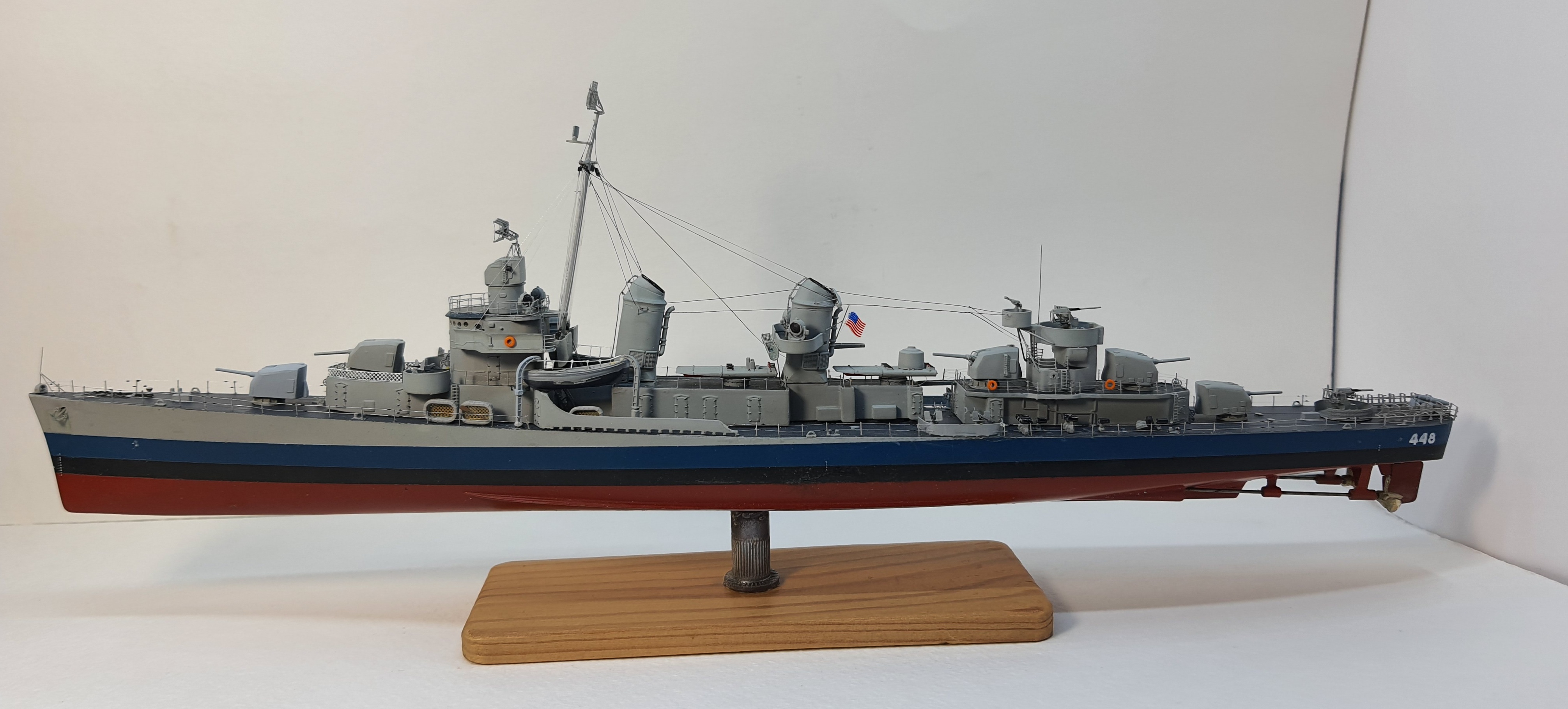 Модель корабля USS La Vallette (DD-448) класс C-6B - Верфь на Столе